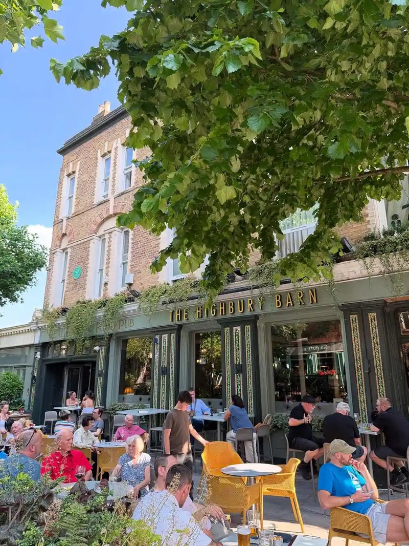 The Highbury Barn Tavern • Highbury